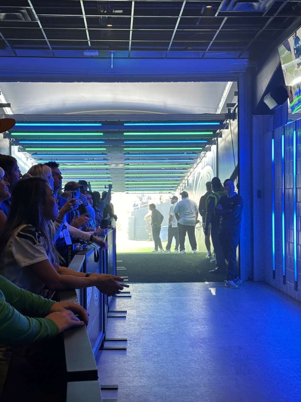 Seattle Seahawks Tunnel Club Experience - Is It Worth It? - SeatSecrets