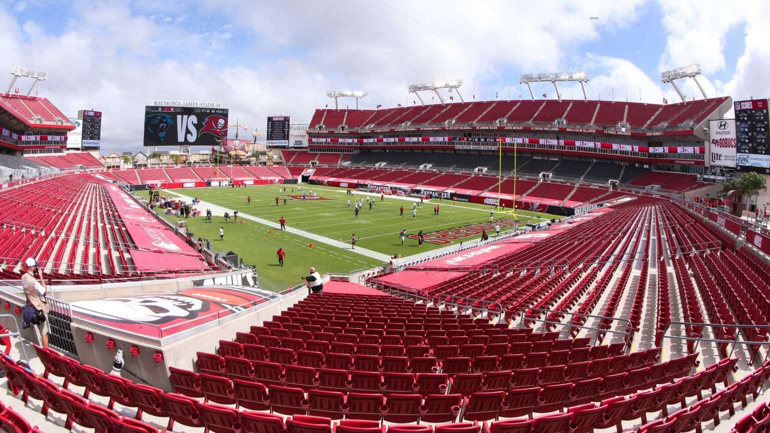 The Best Seats for Tampa Bay Buccaneers at Raymond James Stadium