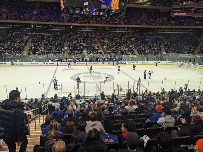The Best Seats for New York Knicks and New York Rangers at Madison ...
