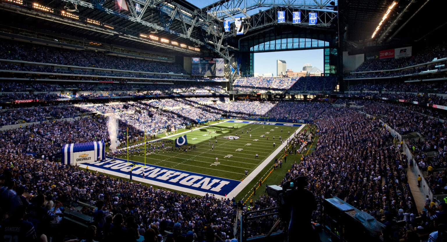 The Best Seats for Indianapolis Colts at Lucas Oil Stadium