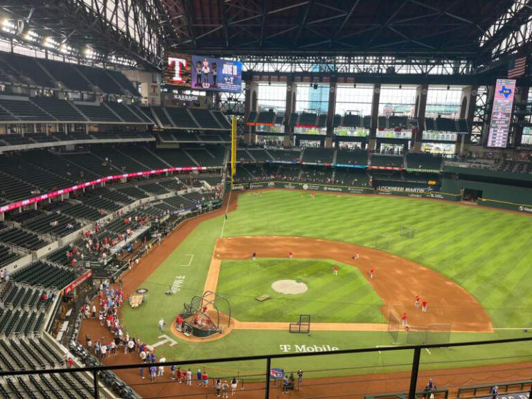 The Best Seats for the Texas Rangers at Globe Life Field