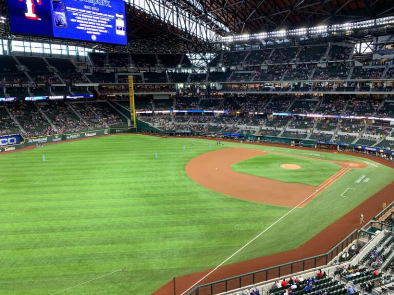 The Best Seats for the Texas Rangers at Globe Life Field