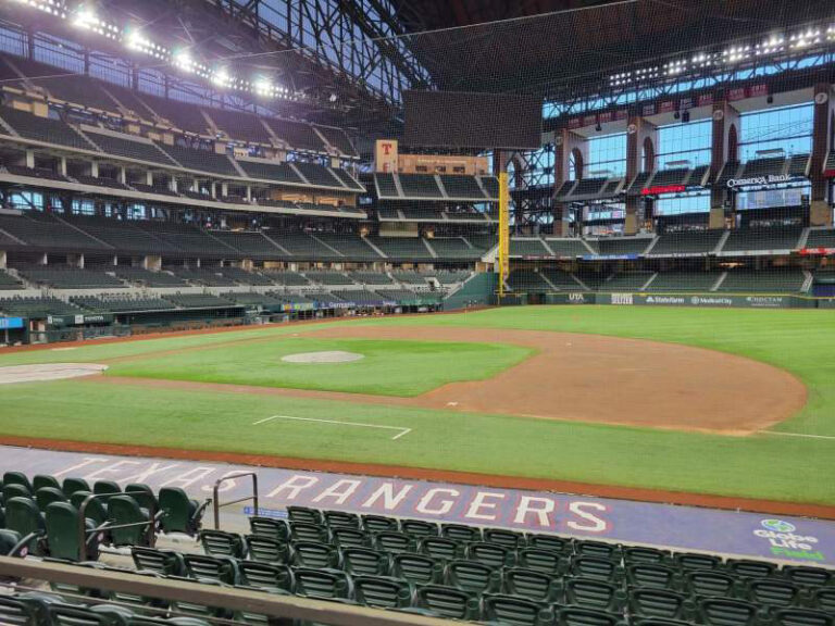 The Best Seats for the Texas Rangers at Globe Life Field