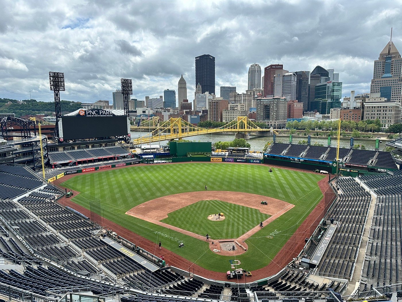 The Best Seats for the Pittsburgh Pirates at PNC Park