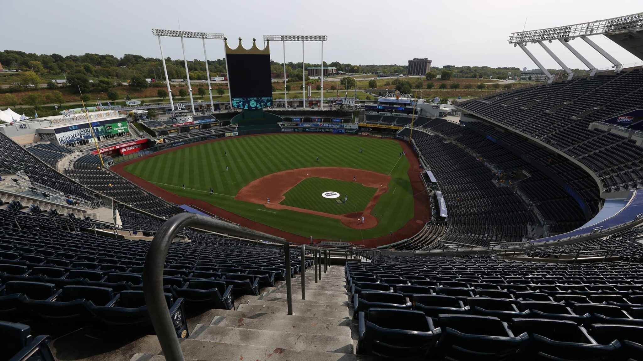 The Best Seats for the Kansas City Royals at Kauffman Stadium