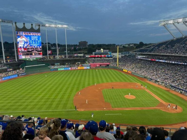 The Best Seats for the Kansas City Royals at Kauffman Stadium