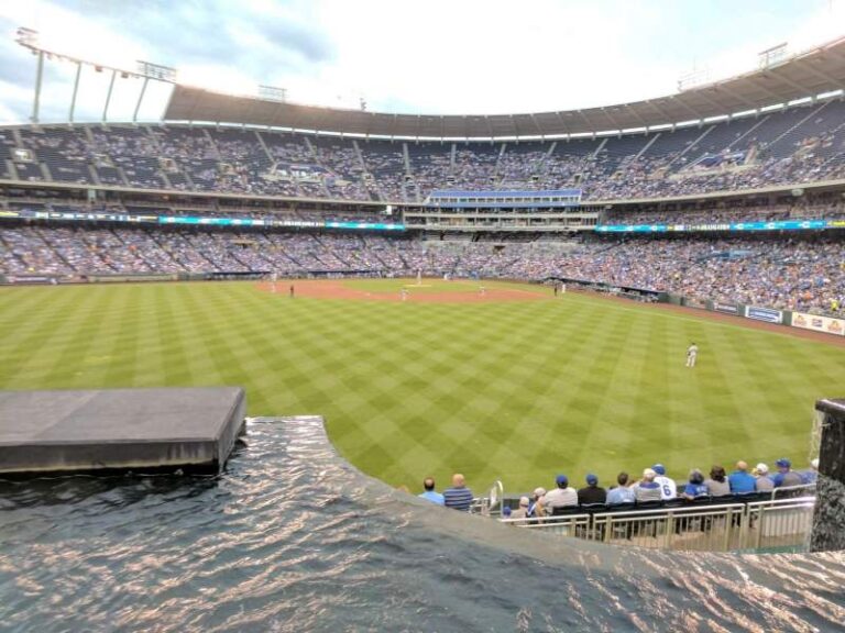 The Best Seats for the Kansas City Royals at Kauffman Stadium