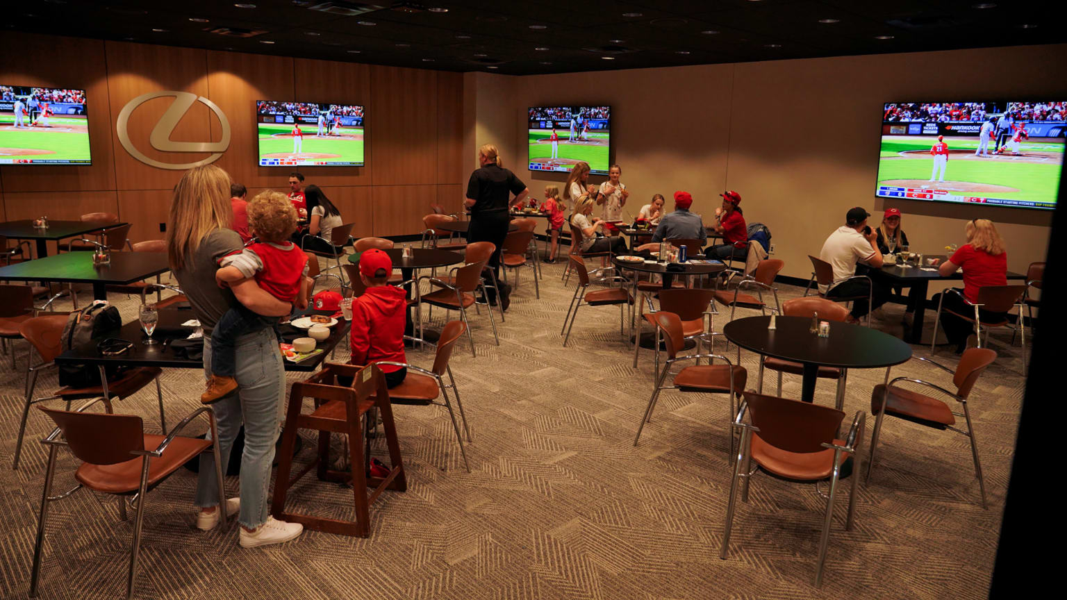 The Best Seats for the Cincinnati Reds at Great American Ball Park