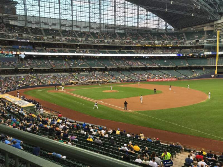 The Best Seats for the Milwaukee Brewers at American Family Field