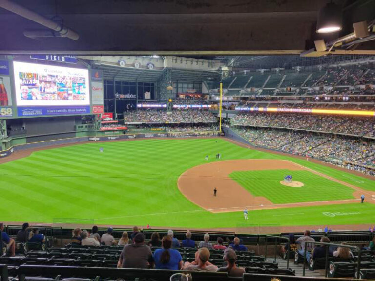 The Best Seats for the Milwaukee Brewers at American Family Field