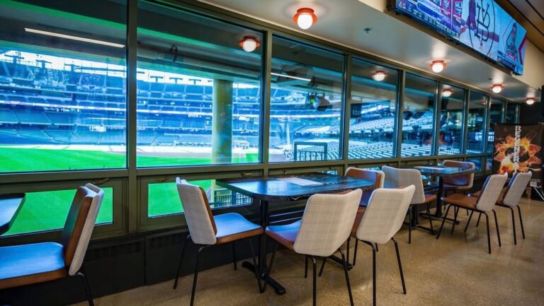 The Best Seats for the Milwaukee Brewers at American Family Field