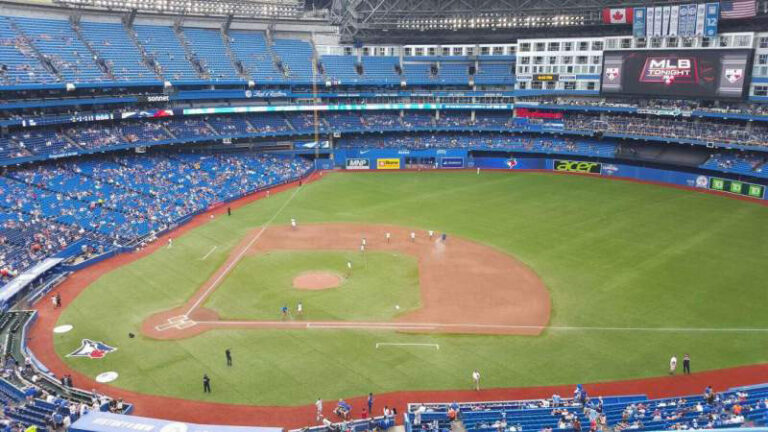 The Best Seats for Toronto Blue Jays at Rogers Centre