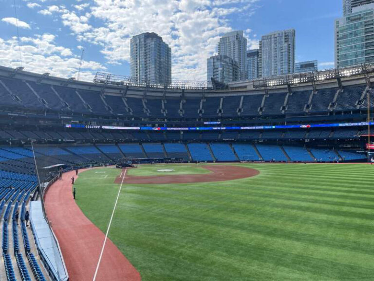 The Best Seats for Toronto Blue Jays at Rogers Centre