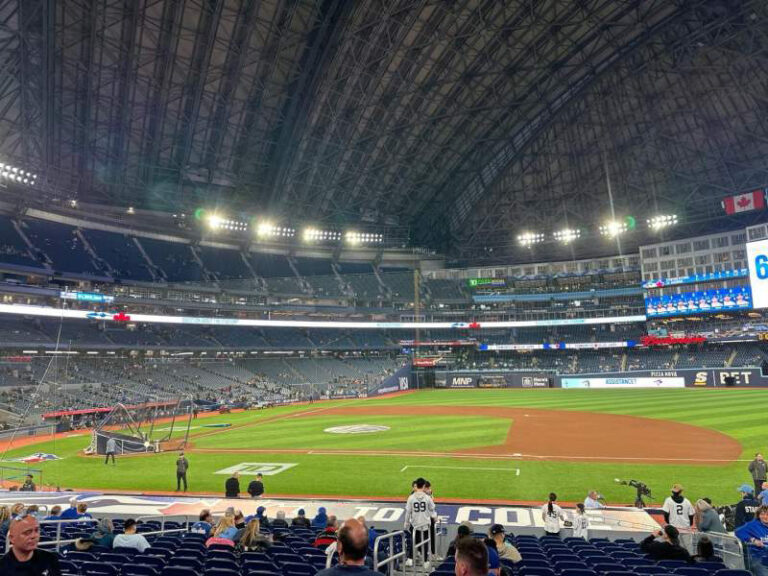 The Best Seats for Toronto Blue Jays at Rogers Centre